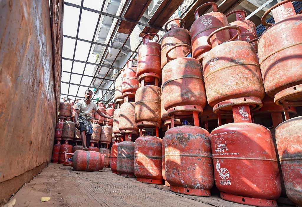 Impact Of Government's Gas Allocation Cuts On Mahanagar Gas, IGL, And ...